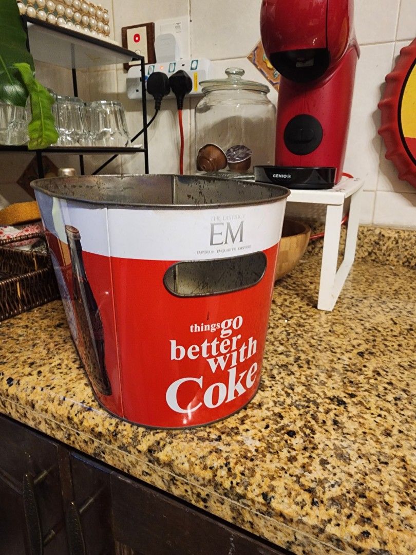 Coca cola metal ice bucket, Hobbies & Toys, Collectibles & Memorabilia ...