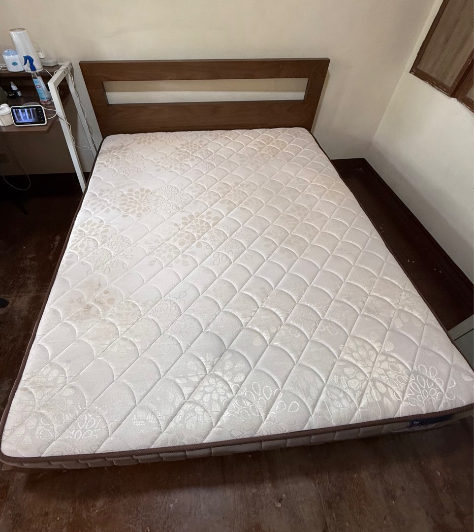 Mandaue Bed frame and mattress (Queen Size), Furniture & Home Living ...