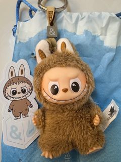 POPMART Pin for Love The Monsters labubu 心底密碼 掛件 S字母, 興趣及遊戲, 玩具 & 遊戲類 ...