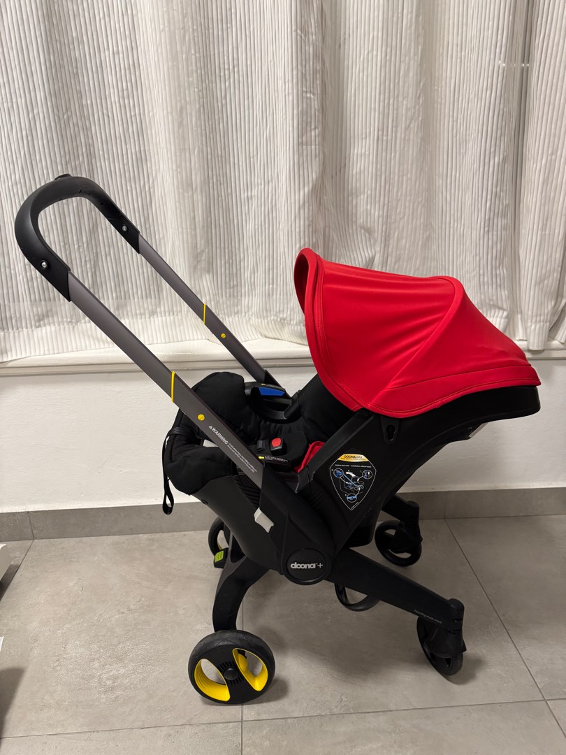 (Almost new) Doona+ Infant Car Seat & Stroller - Red + isofix base ...