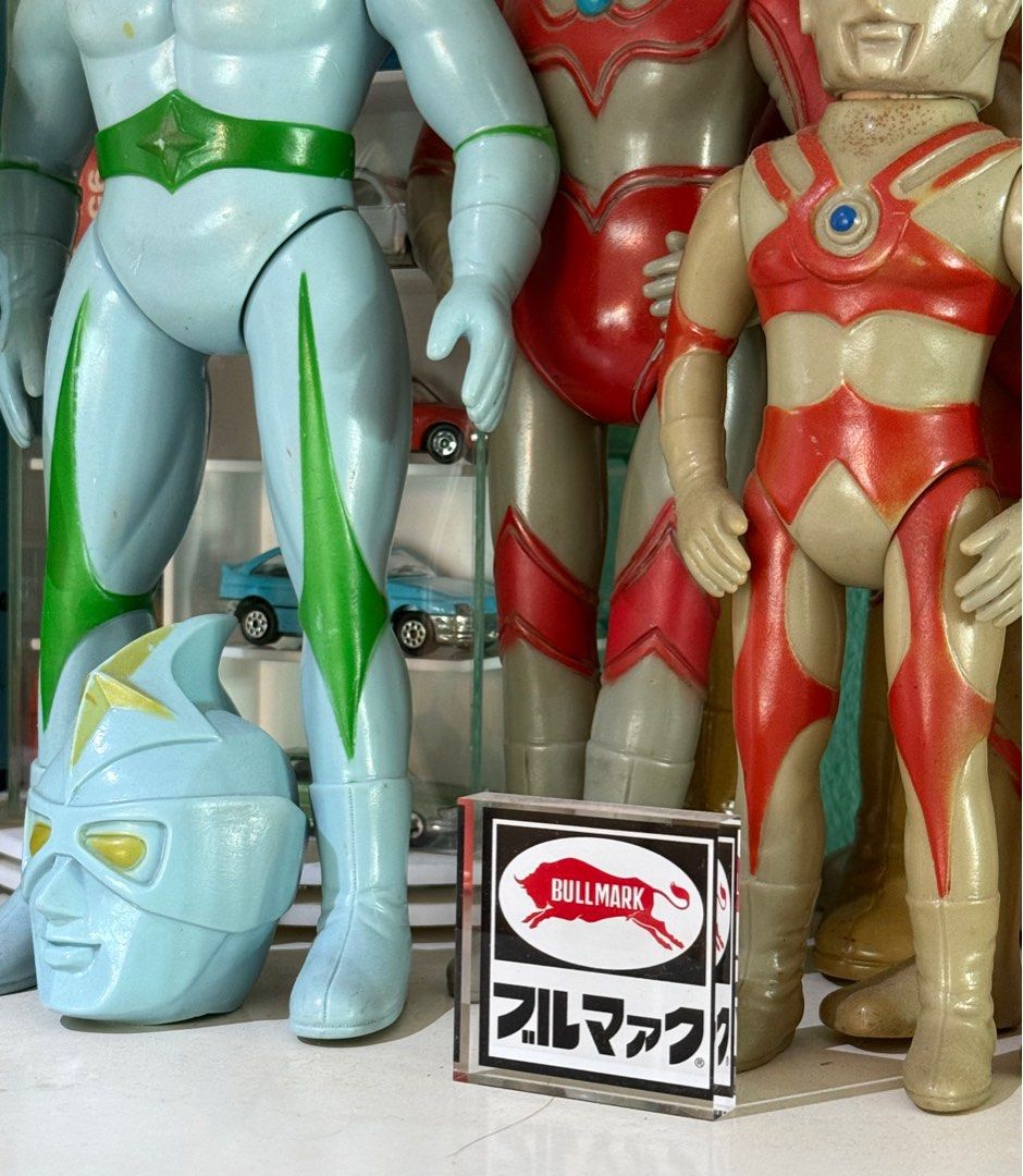 Bullmark Mini Acrylic Display, Hobbies & Toys, Toys & Games on Carousell