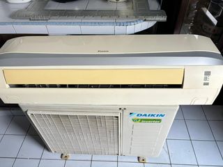 Daikin inverter r32, TV & Home Appliances, Air Conditioners & Heating ...