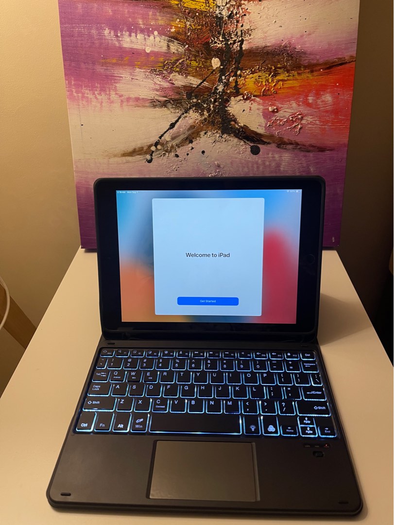 iPad 6th Gen with Keyboard, Mobile Phones & Gadgets, Tablets, iPad on ...