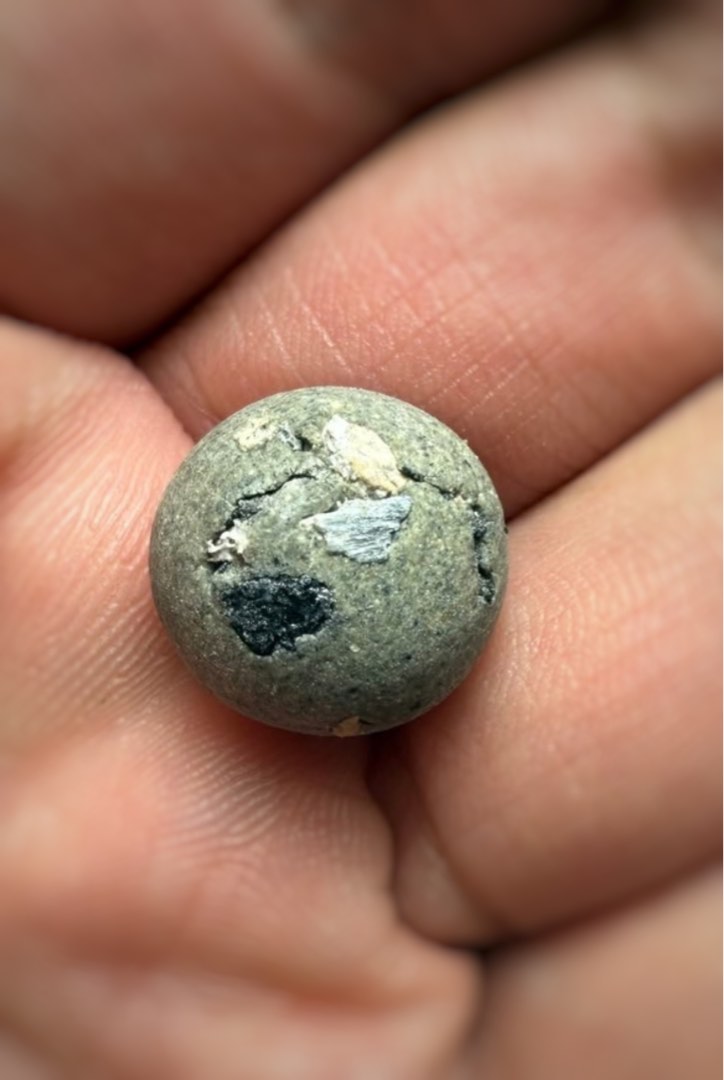 Lp Chamnan Luk Om Sao Ha Khun Paen Phong Prai Pisek Look Om, Hobbies & Toys, Religious Items on ...