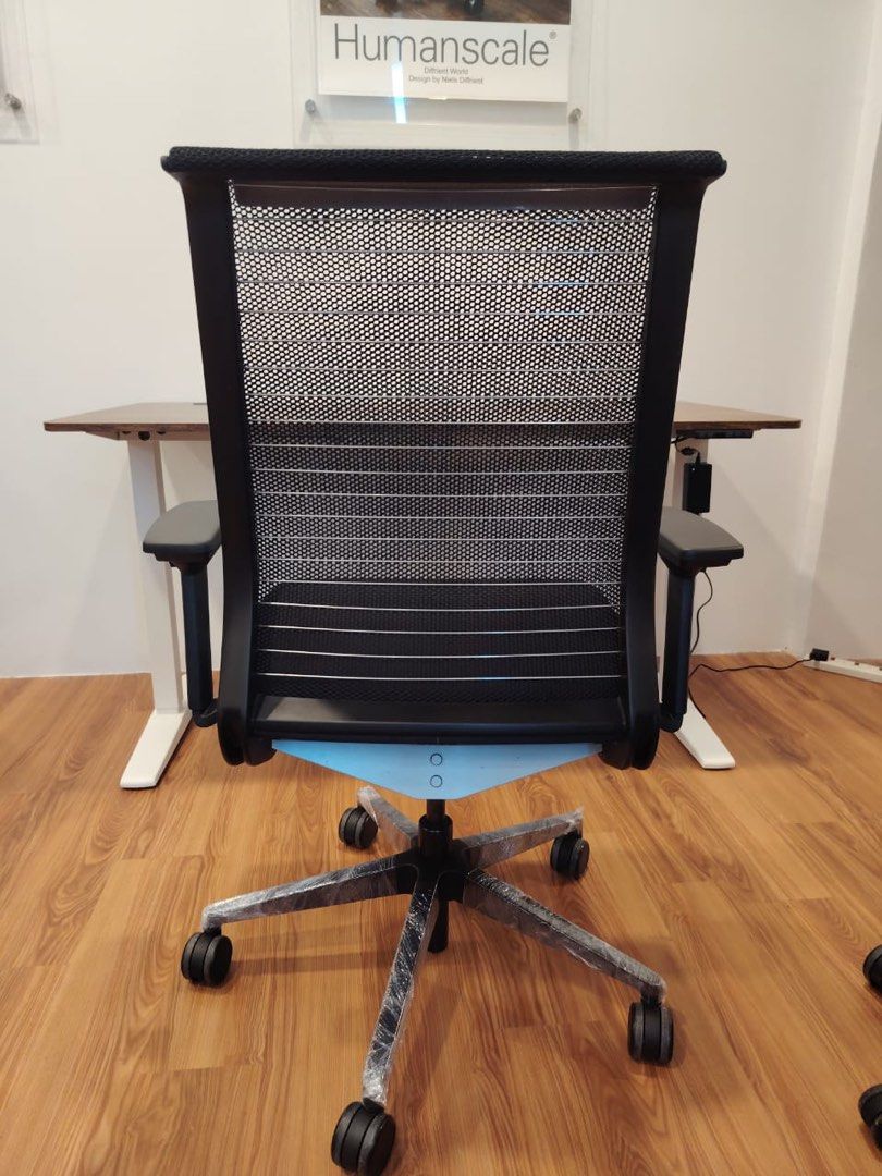 Retail more than rm2k 2 days year end offer Reduce to clear Steelcase ...