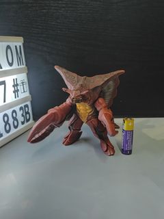 Ultraman Dyna Ultra Monster Series sofubi Geranda, Hobbies & Toys, Toys ...