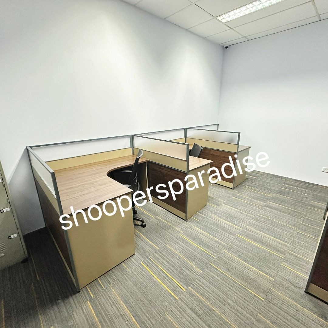 H304 - L Shape Workstation with High Partition, Moveable Pedestal ...