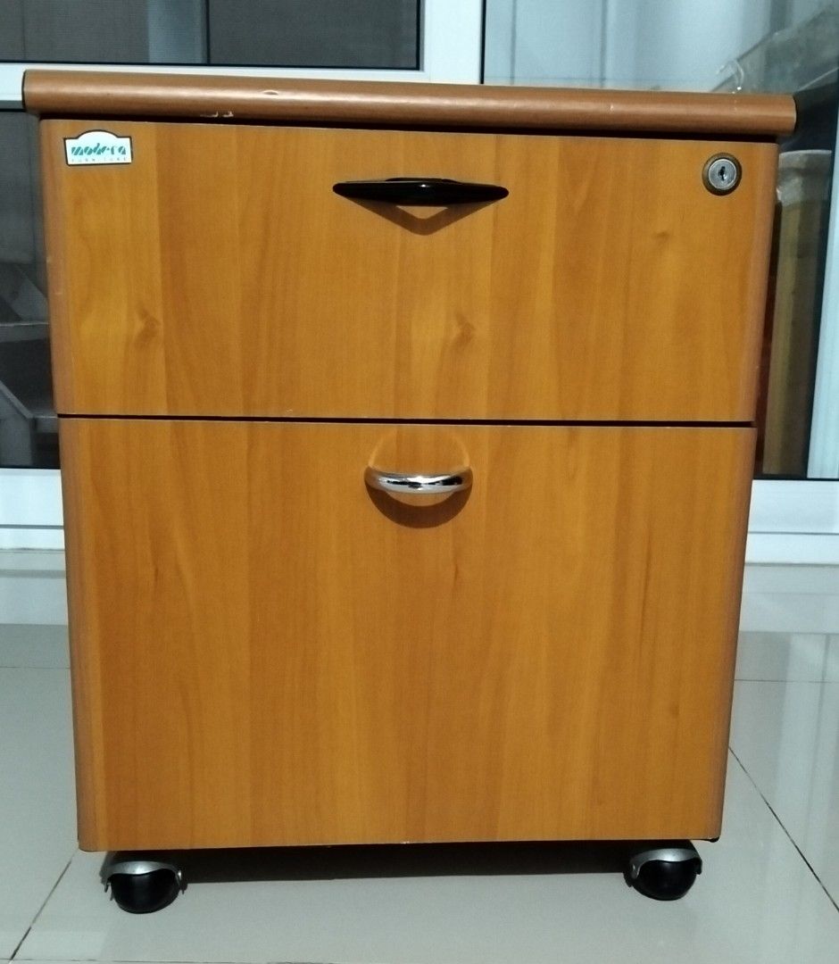 Meja dengan Laci Dorong / Mobile Drawer, Perabotan Rumah di Carousell