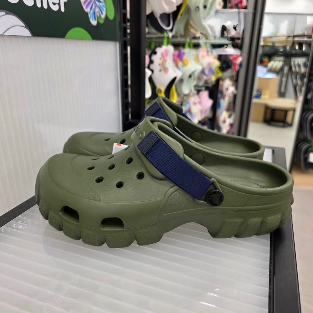 Crocs Offroad Sport Clog, Men's Fashion, Footwear, Slippers & Slides on ...