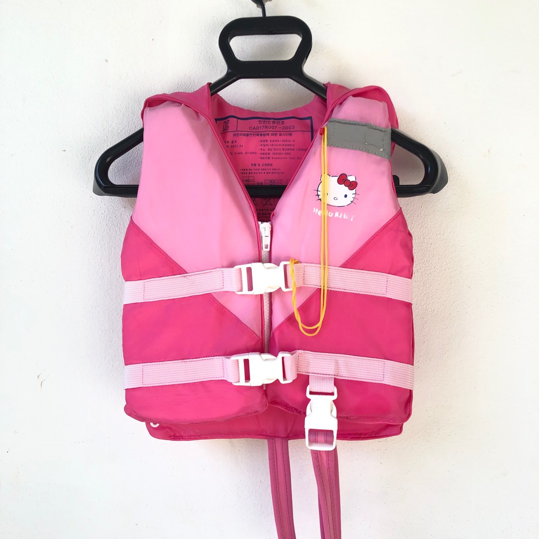 HELLO KITTY life jacket, Babies & Kids, Babies & Kids Fashion on Carousell