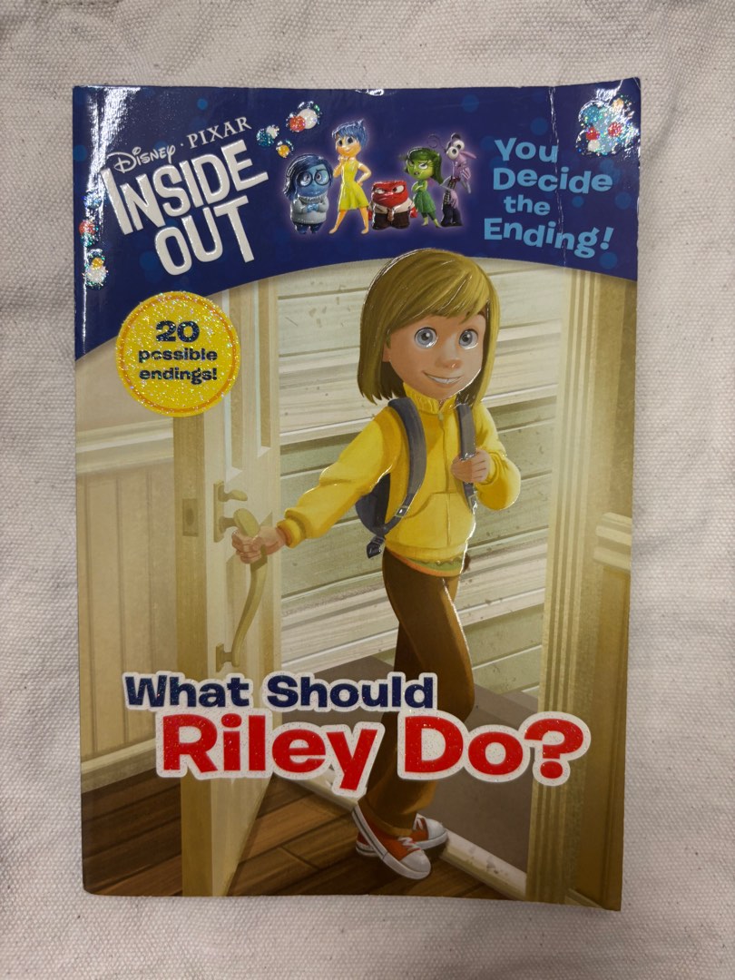Inside Out What Should Riley Do? Adventure Storybook 英文故事書, 興趣及遊戲, 書本 ...