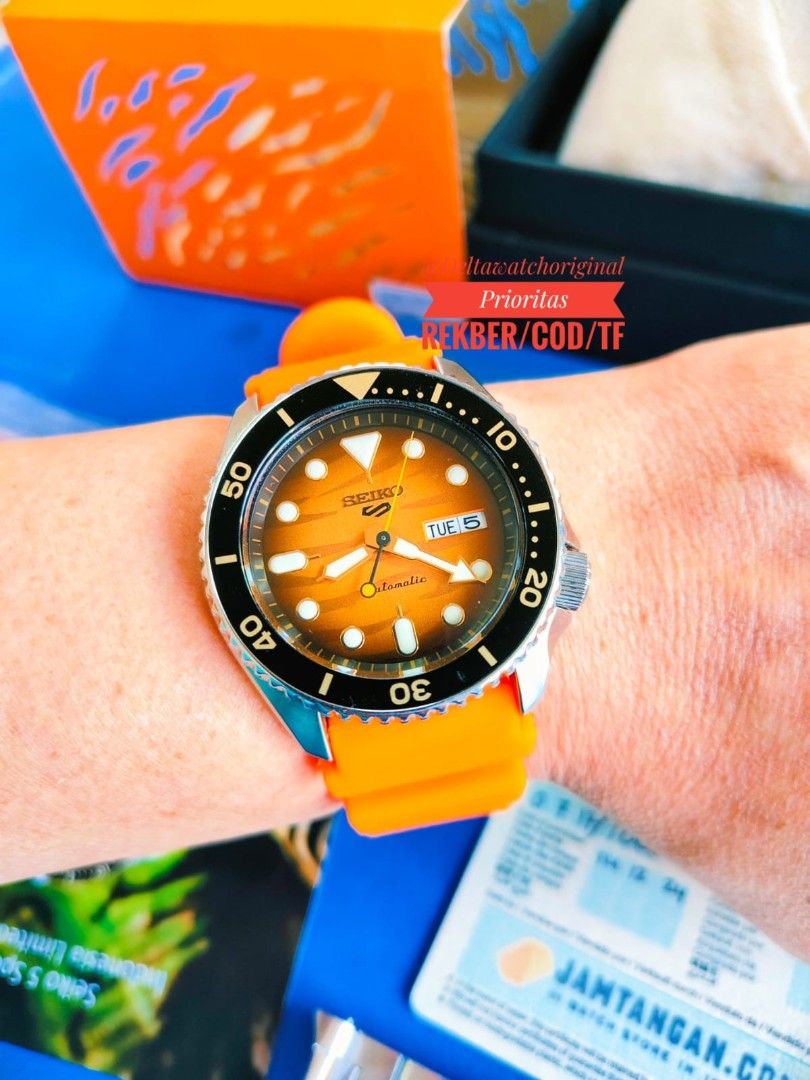 Seiko 5 Sports SRPL45 SRPL45K1 Indonesian Exclusive Tiger Sumatran ...