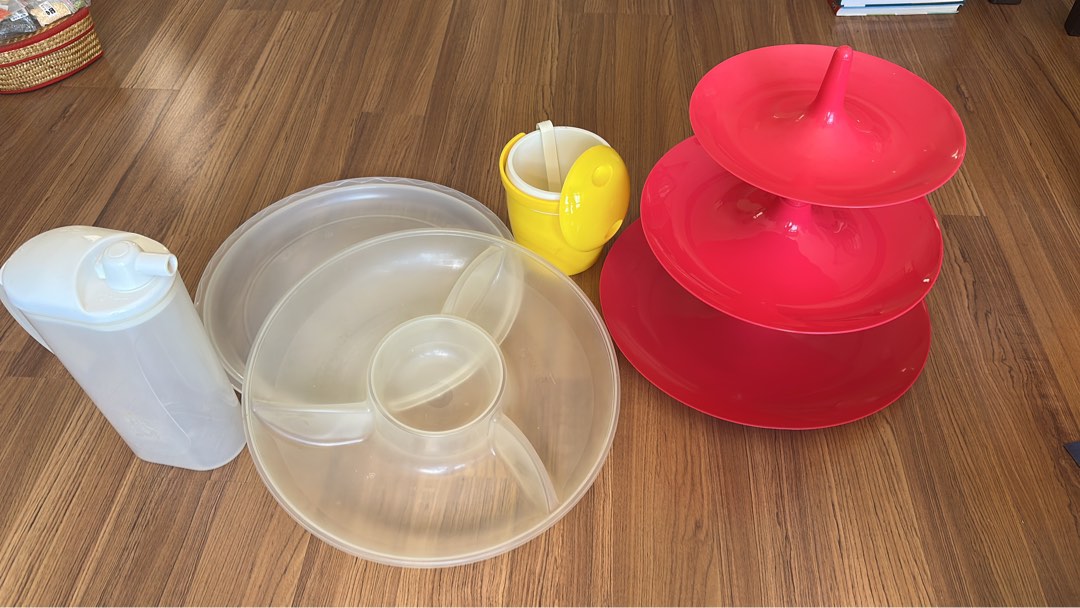 3-tier cake/pastries stand, snacks/steamboat container, ice bucket and ...