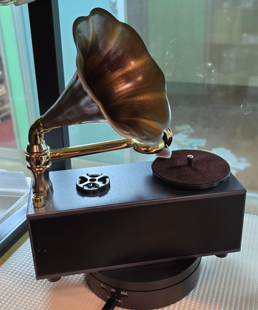 Mini Record Player, 音響器材, 其他音響配件及設備 - Carousell