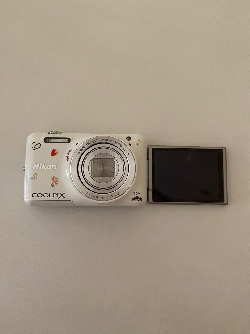 nikon coolpix s6600 flip cam! rare digicam, Photography, Cameras on ...