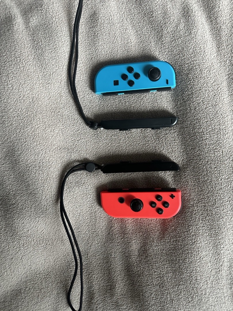 Nintendo Switch Joy-Cons Neon Blue(L) / Neon Red(R) + case + straps ...