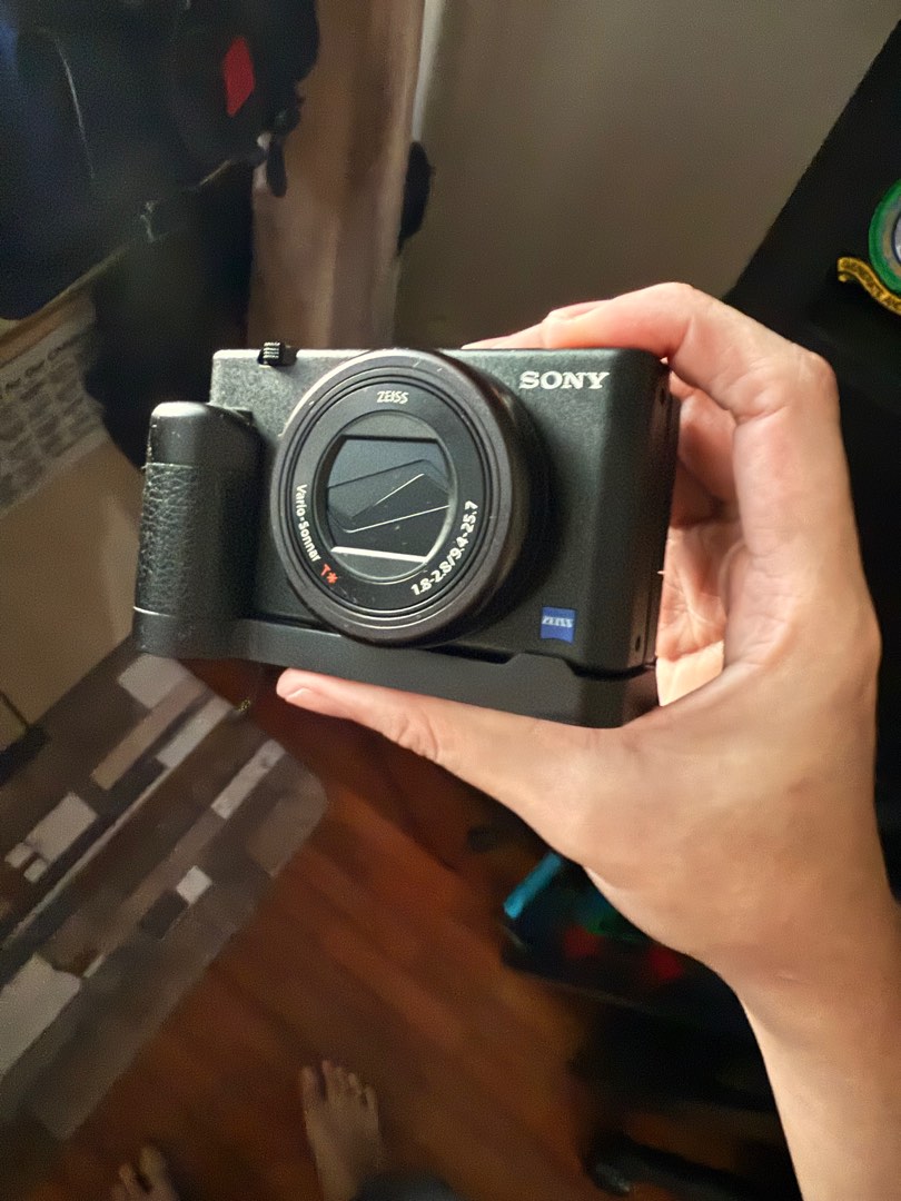 Sony ZV1 Digital Camera mint condition , Photography, Cameras on Carousell