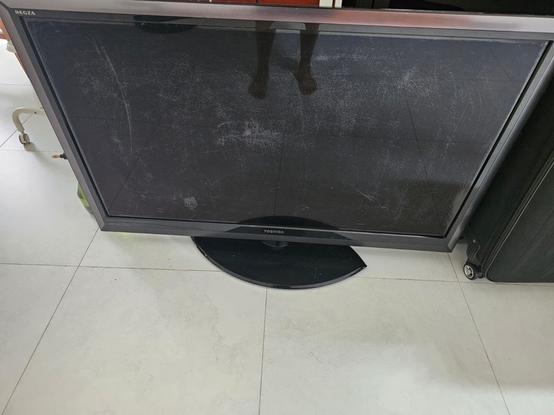 Toshiba Regza 46” TV, TV & Home Appliances, TV & Entertainment, TV on Carousell