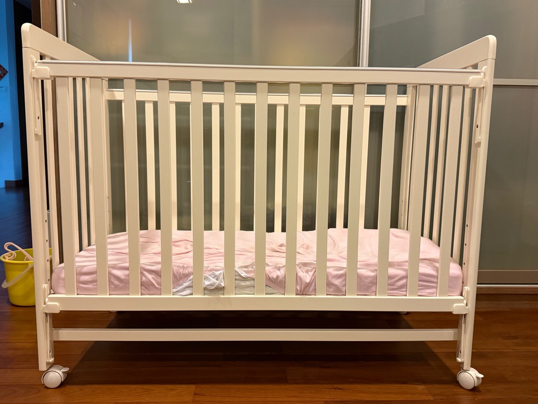Happy Cot Happy Star 5-in-1 Convertible Baby Cot + BabyLove Coconut ...