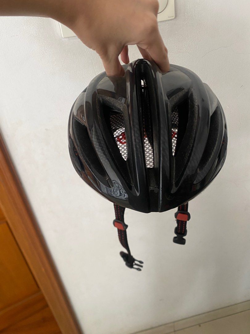 Helm Sepeda merk MET, Motor di Carousell