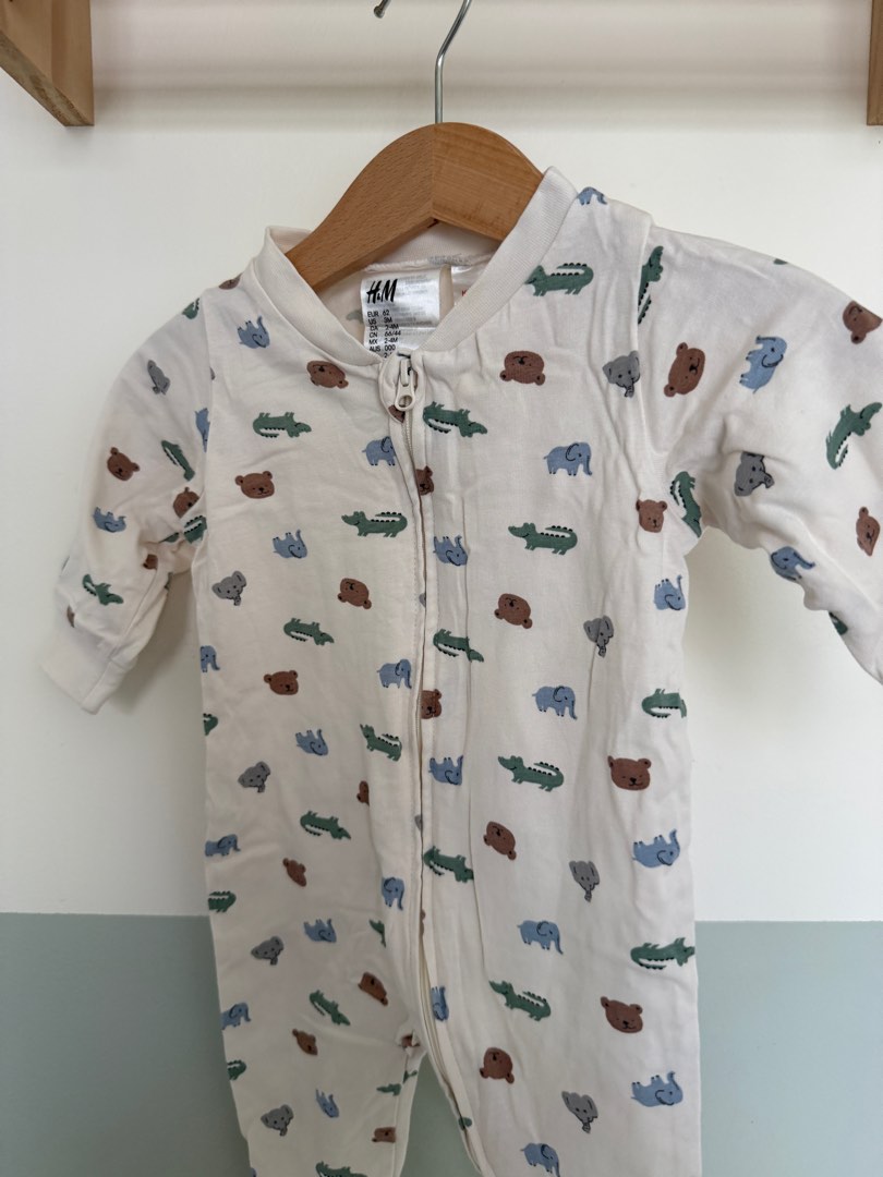 H&M Bear Baby Zipsuit, Babies & Kids, Babies & Kids Fashion on Carousell