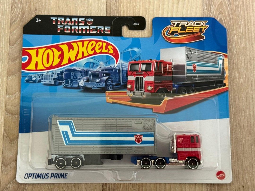 HotWheels Optimus Prime Track Fleet ( transformers ), Hobbies & Toys ...