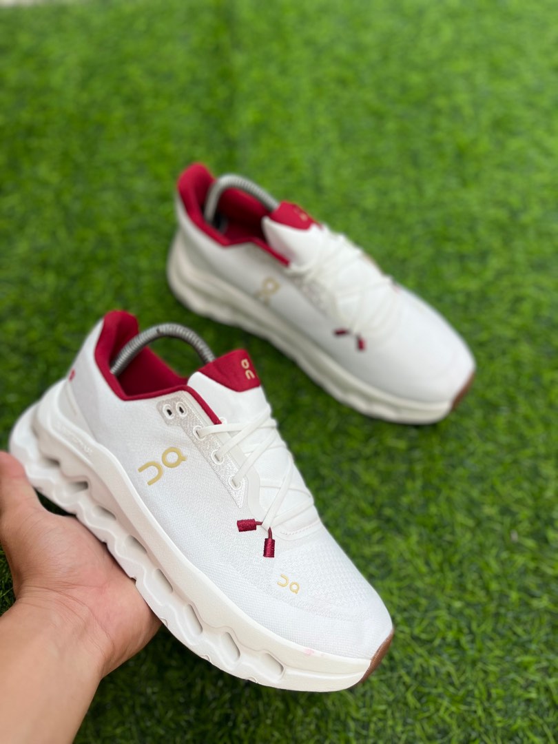 OnCloud Tilt, Women's Fashion, Footwear, Sneakers on Carousell