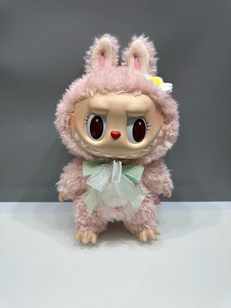 Pop Mart Labubu Mokoko Close to Sweet Vinyl Plush Doll, 興趣及遊戲, 玩具 & 遊戲類 ...
