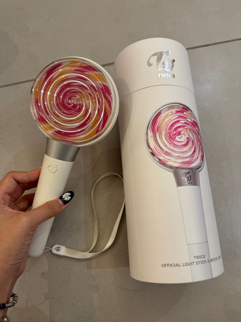 TWICE VER. 1 CANDYBONG LIGHTSTICK, Hobbies & Toys, Collectibles ...