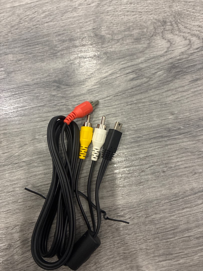 AV Cable with RCA and Mini-USB Connectors, 音響器材, 其他音響配件及設備 - Carousell