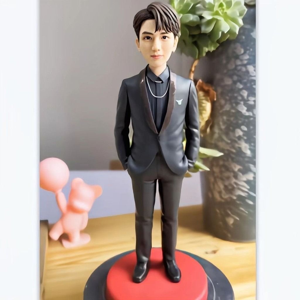 Custom Soft Clay Figurines Wax Dolls Clay Sculptures Real Person Photos ...