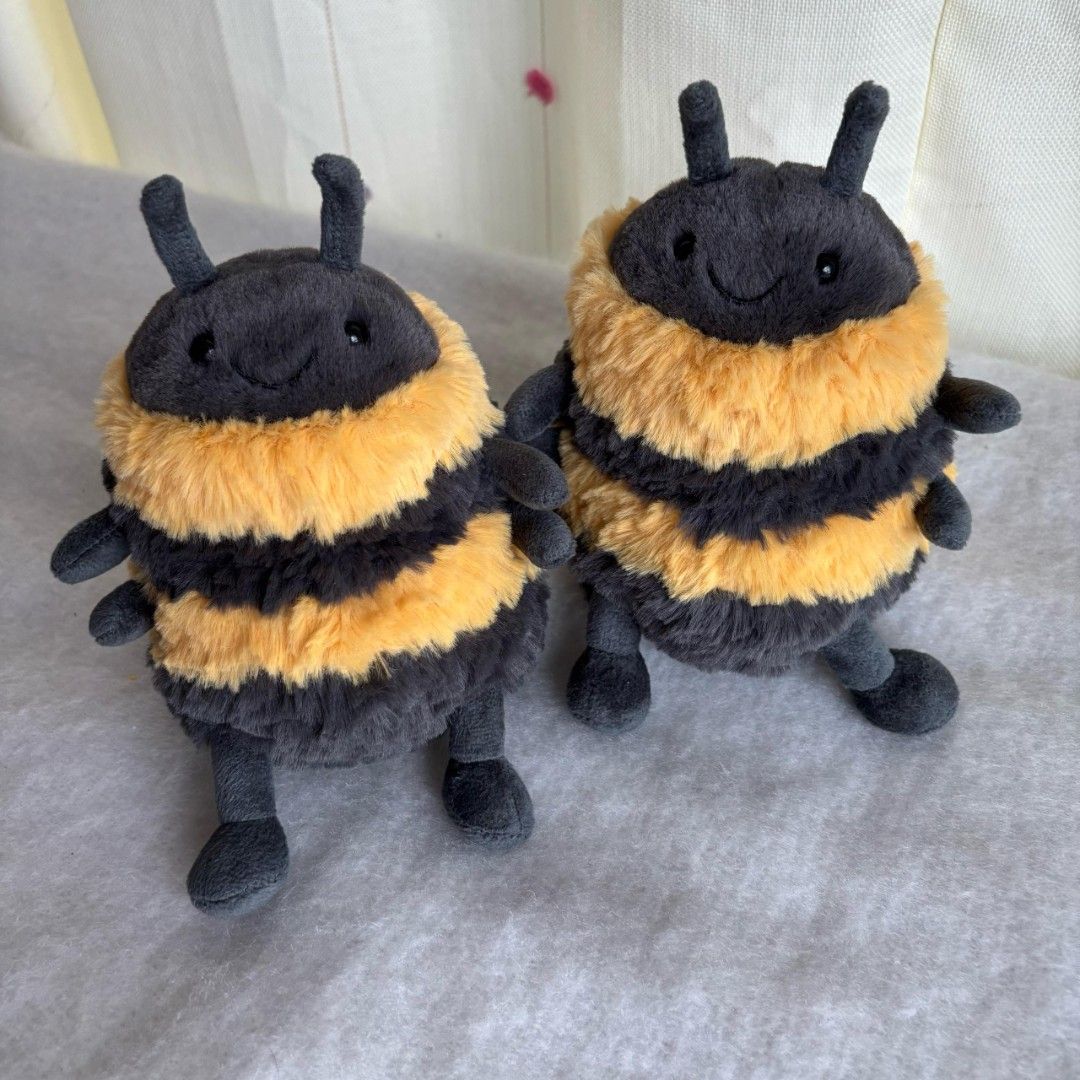Jellycat original albee bee, Hobbies & Toys, Toys & Games on Carousell