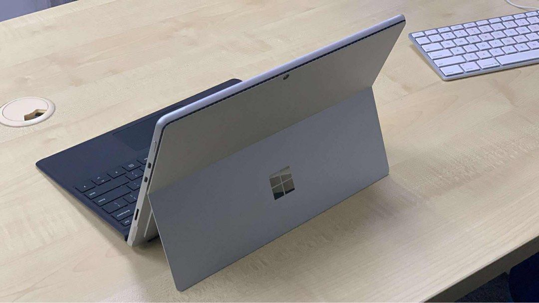 Microsoft Surface Pro 8 | Ci5-11Gen | 16GB | 256GB SSD | Webcam ...