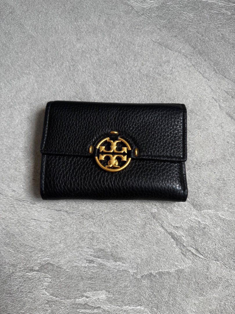 Tory burch trifold wallet, Barang Mewah, Tas & Dompet di Carousell