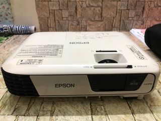 Epson EB-X02 projector, TV & Home Appliances, TV & Entertainment, Projectors on Carousell