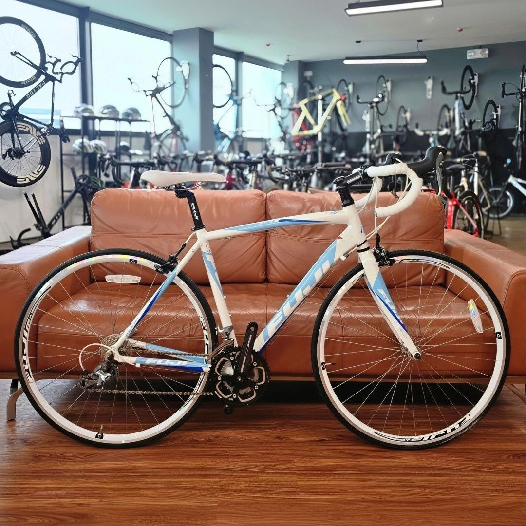 Fuji Finest Road Bike, Brand New, Sports Equipment, Bicycles & Parts ...