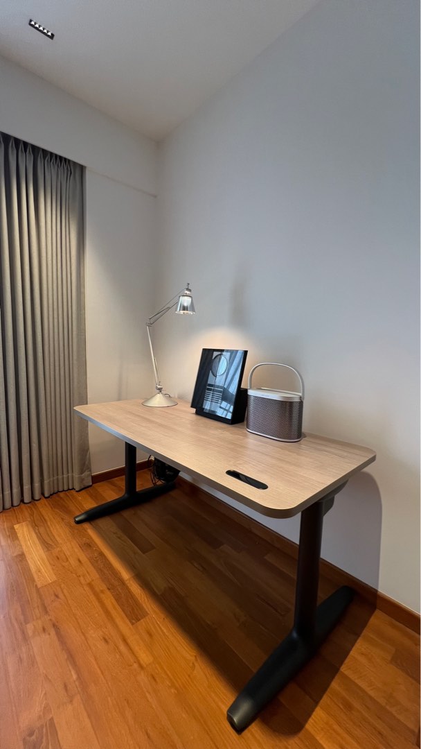 Herman Miller Atlas Office Landscape Electric Height Adjustable Desk ...