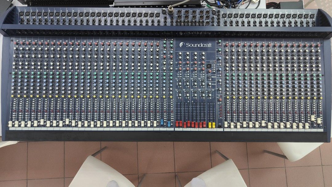 Soundcraft Live 8 40 channel mixer, Audio, Other Audio Equipment on ...
