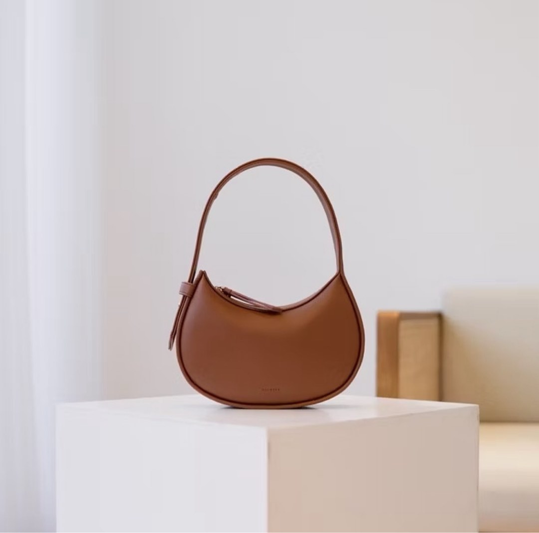 HOLDREY Luna Hobo Bag - Tan brown bag aesthetic bag Indonesian bag ...