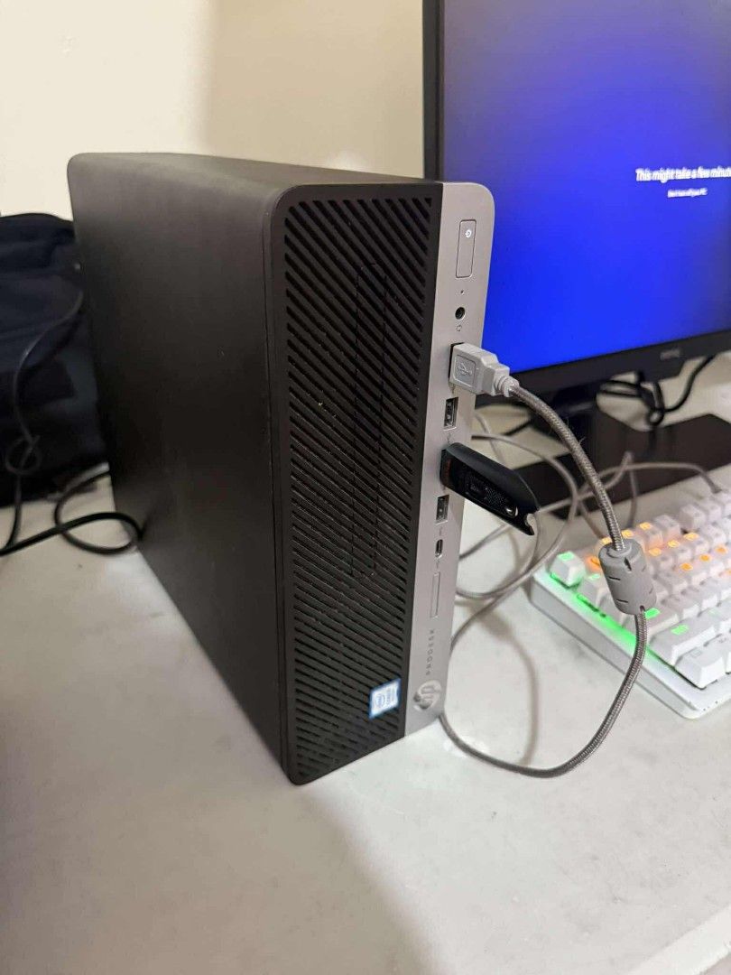 HP prodesk SFF I5 8th gen Intel UHD Graphics 630 16gb ram 256gb SSD ...