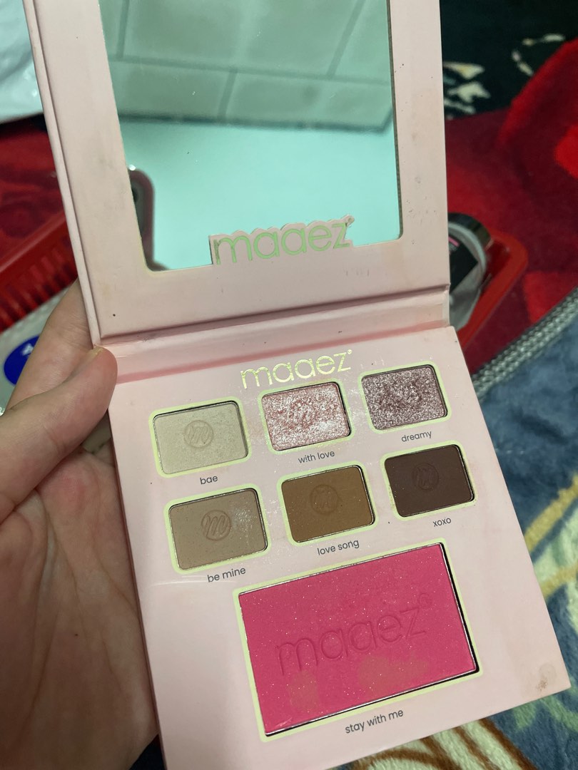 MAAEZ EYESHADOW PALLET, Beauty & Personal Care, Face, Makeup on Carousell
