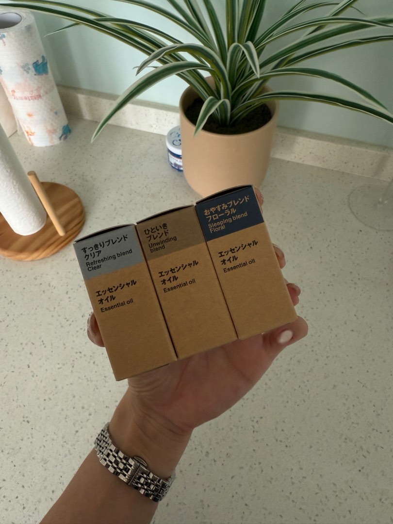 MUJI Essential Oil Set - Refreshing, Unwinding, Sleeping, Furniture ...