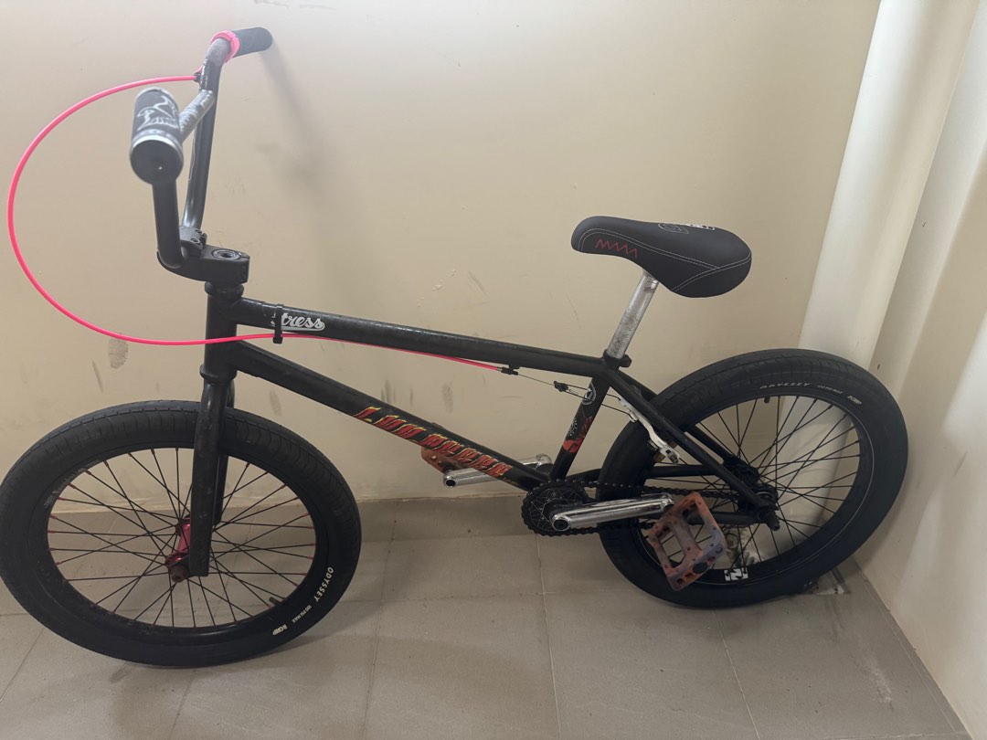 Mutiny Loosefer Bmx bike with brake, Sports Equipment, Bicycles & Parts, Bicycles on Carousell