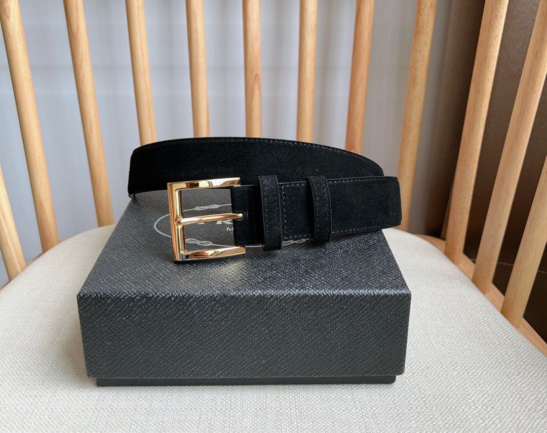 (Prada) counter's latest model, this suede leather belt is simple yet ...