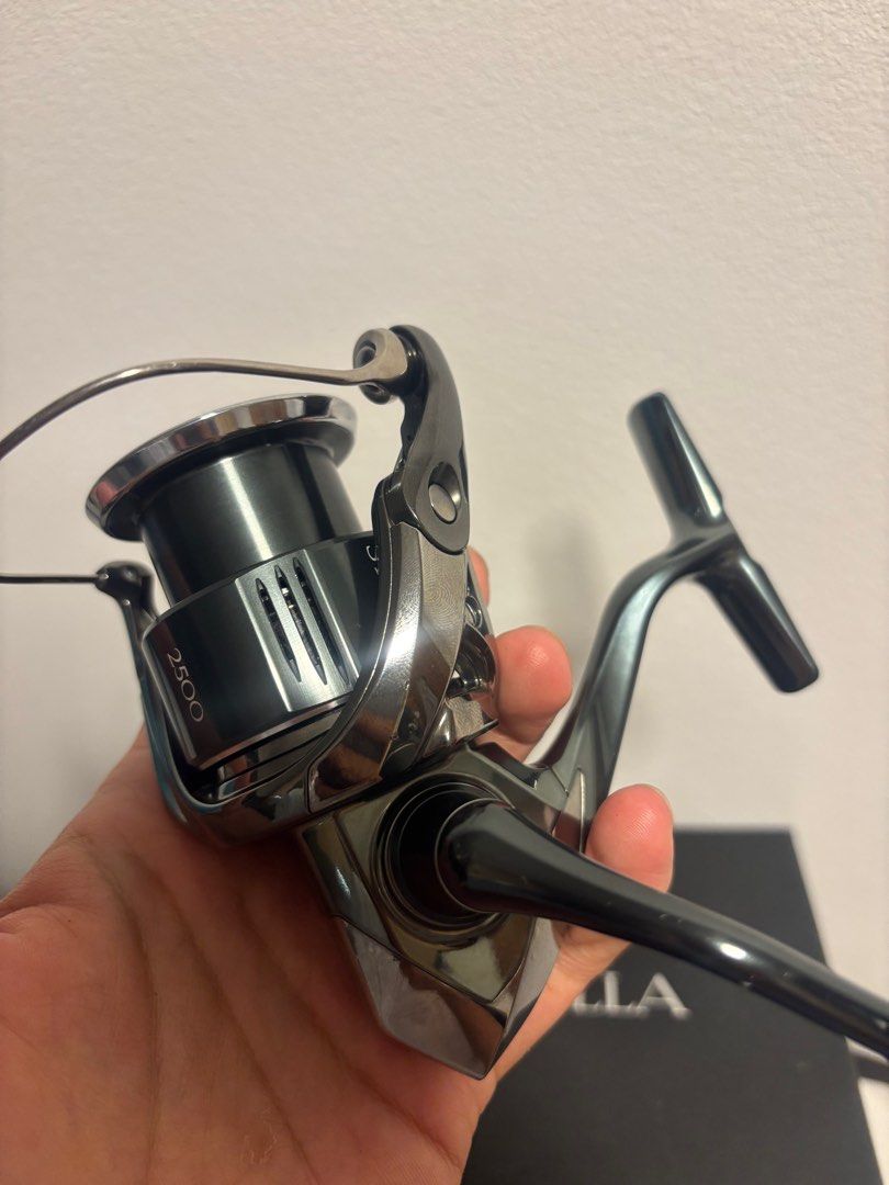 Shimano Stella 2500-FK Spinning Reel, Sports Equipment, Fishing on Carousell