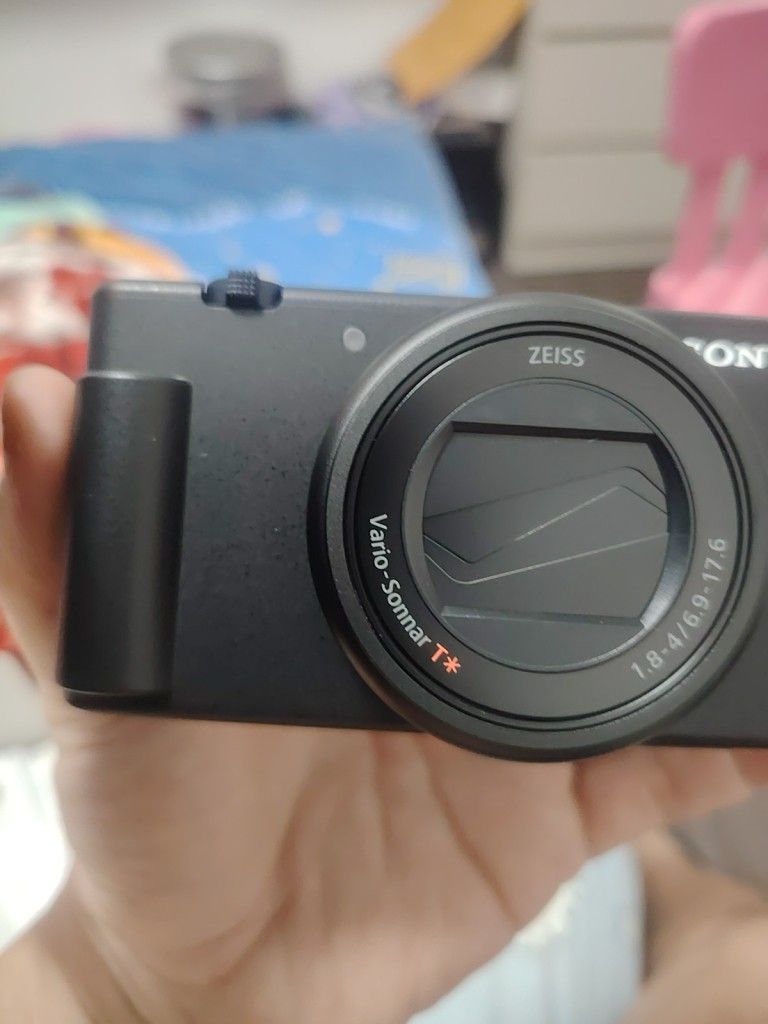 Sony ZV-1M2 Digital Camera with Zeiss Lens, Photography, Cameras on Carousell