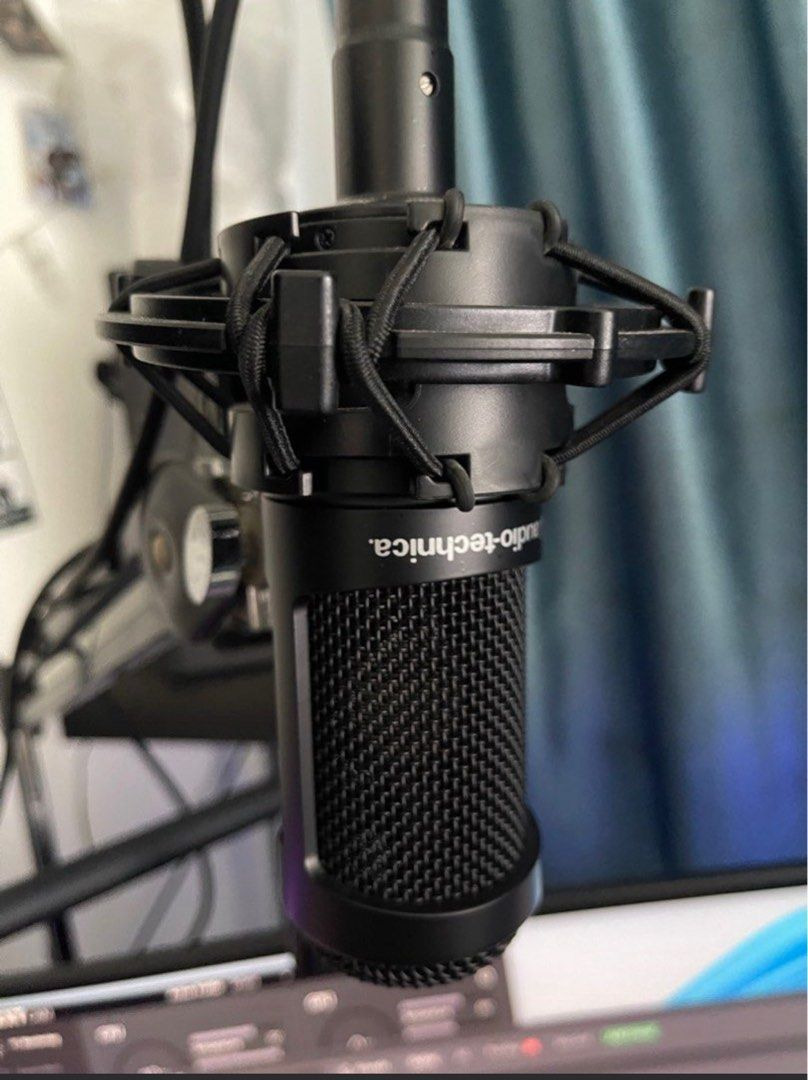 Audio Technica AT2035 entry-level Microphone + pop filter, Audio ...