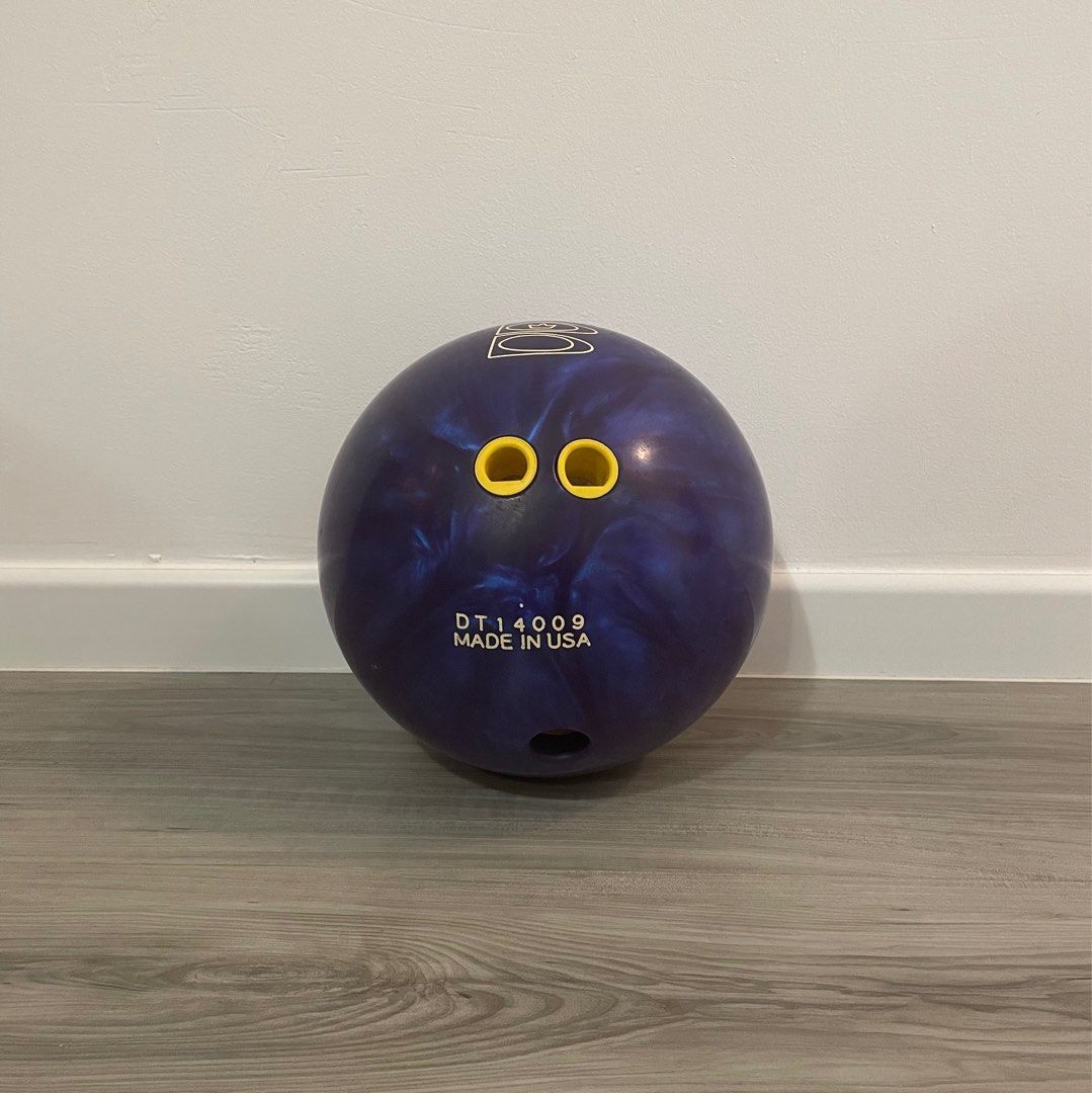 Brunswick Danger Zone 11Lbs Bowling Ball, Sports Equipment, Sports ...
