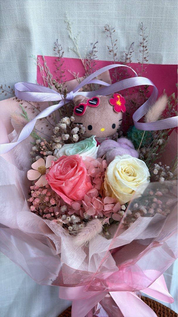 Hello Kitty Bouquet with Preserved Flowers rose iridescent cotton ...