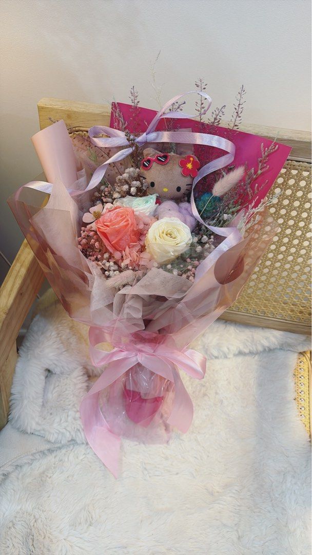 Hello Kitty Bouquet with Preserved Flowers rose iridescent cotton ...